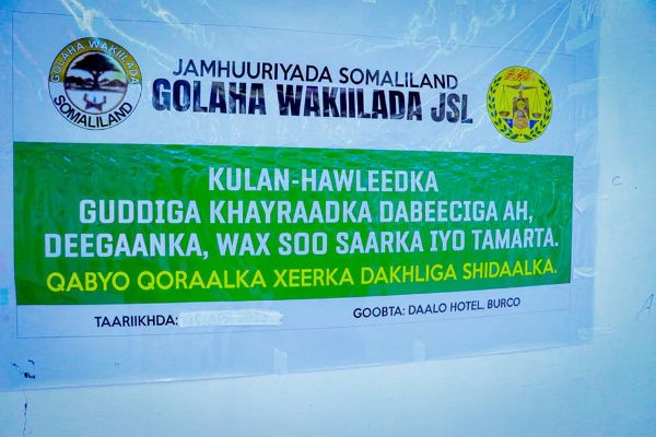 Kulanka Watashiga qabyo qoraalka xeerka dakhliga shidaalka oo ay soo ...