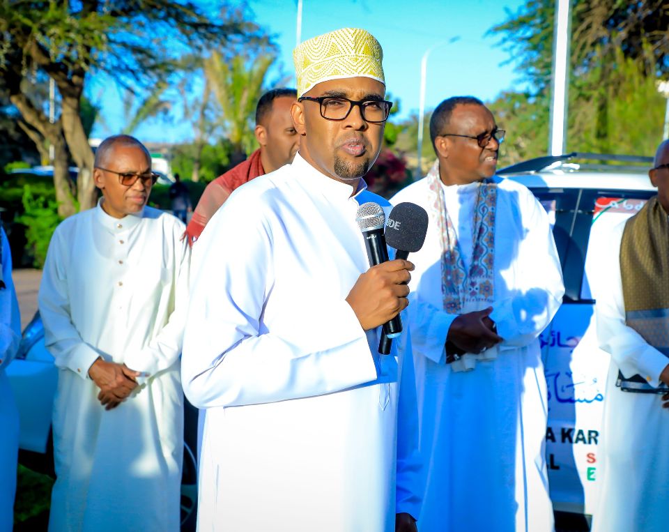 Sawiraddii Madaxweynaha Jamhuuriyadda Somaliland oo Abaalmarinno ...