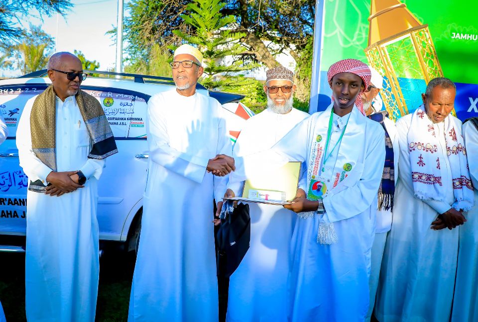 Sawiraddii Madaxweynaha Jamhuuriyadda Somaliland oo Abaalmarinno ...